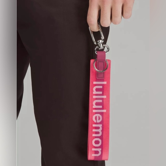 lululemon athletica | Accessories | Lululemon New Never Lost Keychain ...